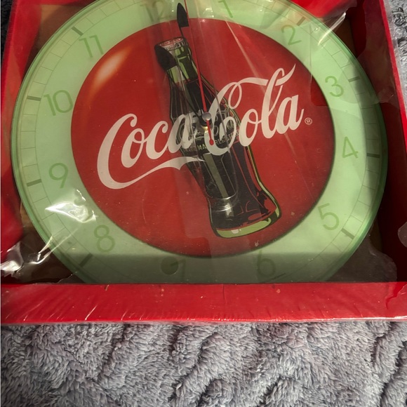 Coca Cola | Wall Decor | 24 Coca Cola Wall Clock Red And Light Green ...
